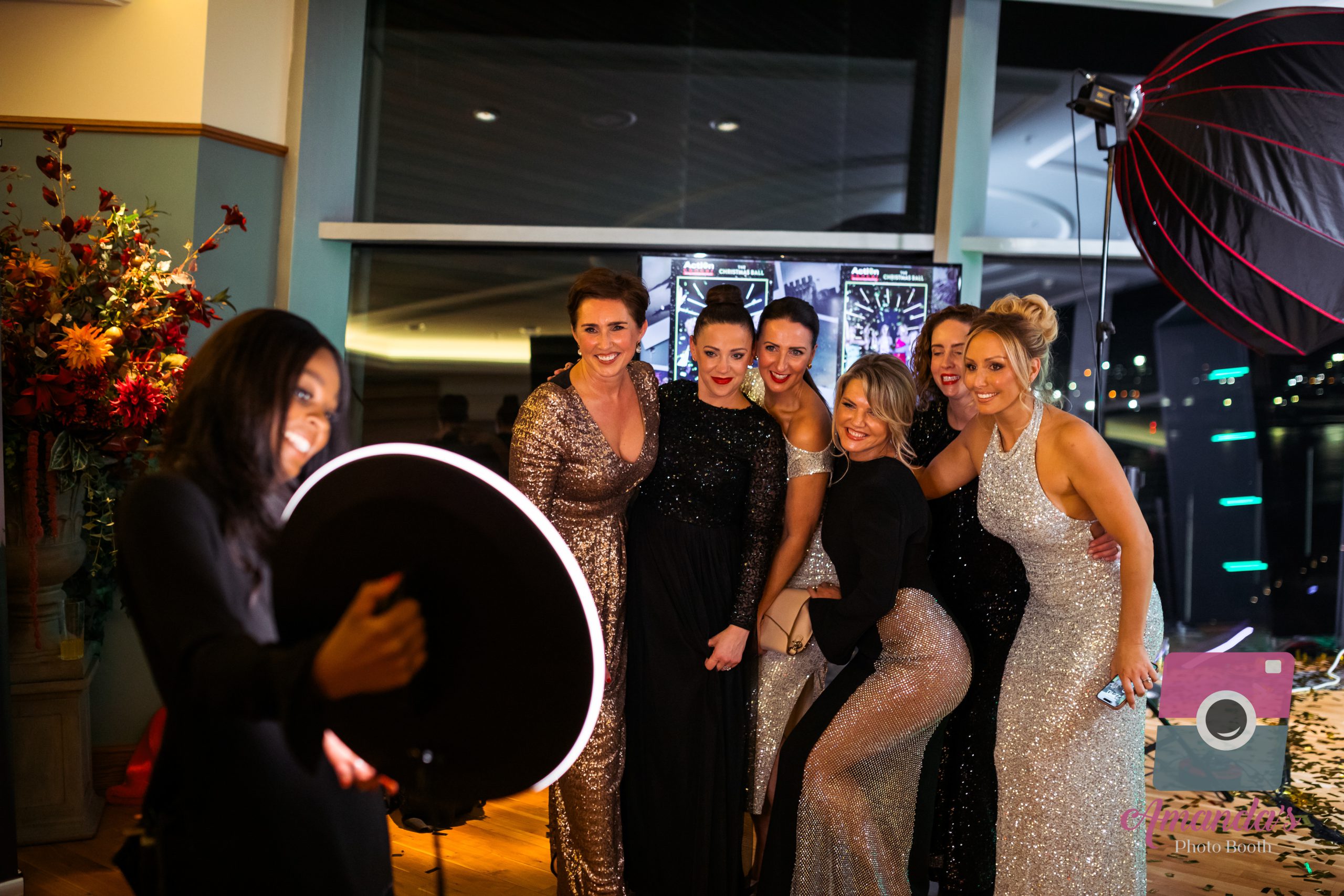 Classic Roamer Photo Booth - Amanda’s Photo Booth | Glambot, 360 ...